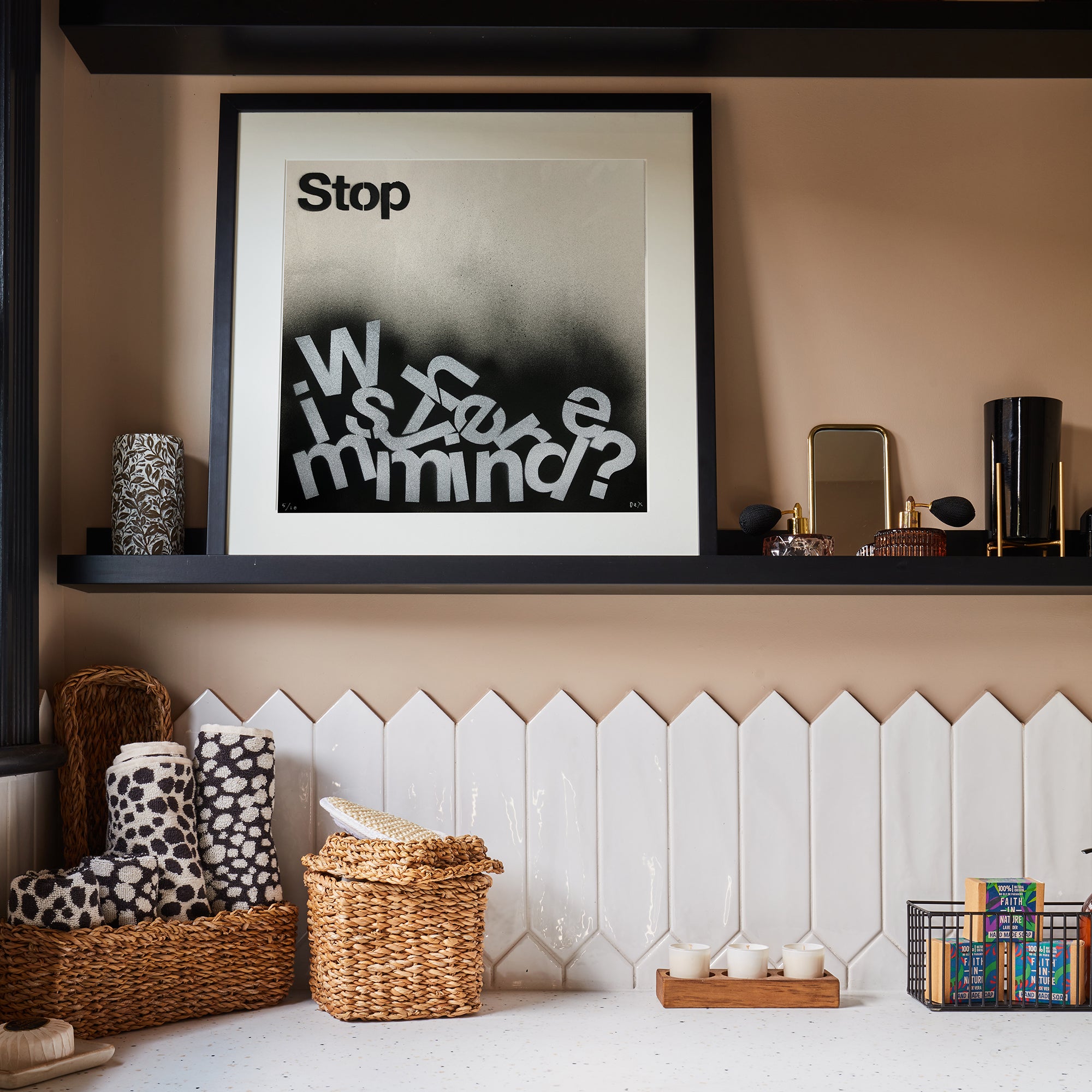 Where Is My Mind? (Stencil) – Artefacteria